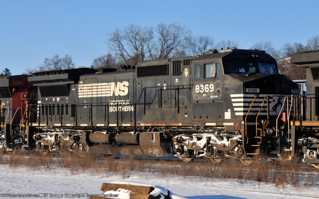 NS 8369